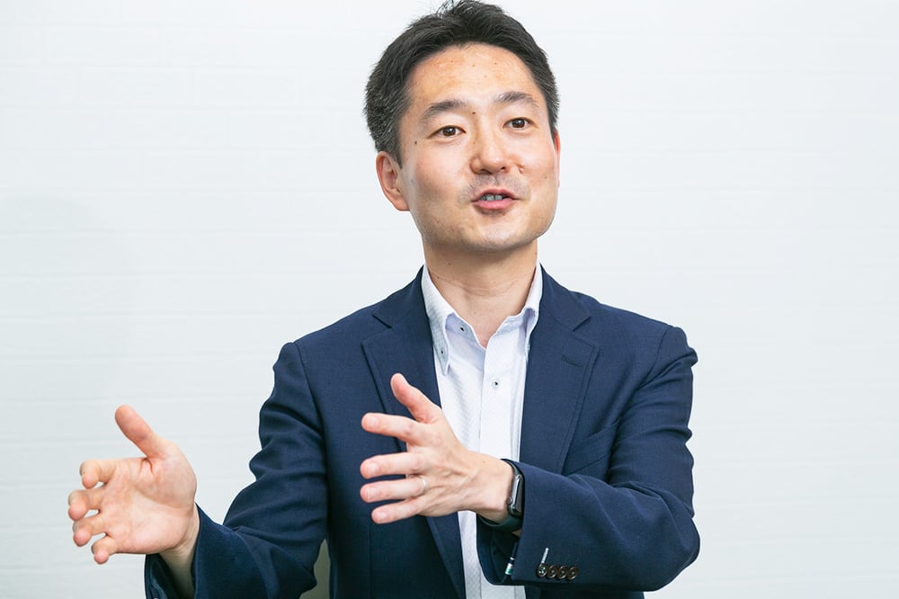 神戸市役所様 DX事例｜「3万ページの検索をAIに変えてWebサイトの離脱率が減少」｜アイアクト Cogmoシリーズ導入事例